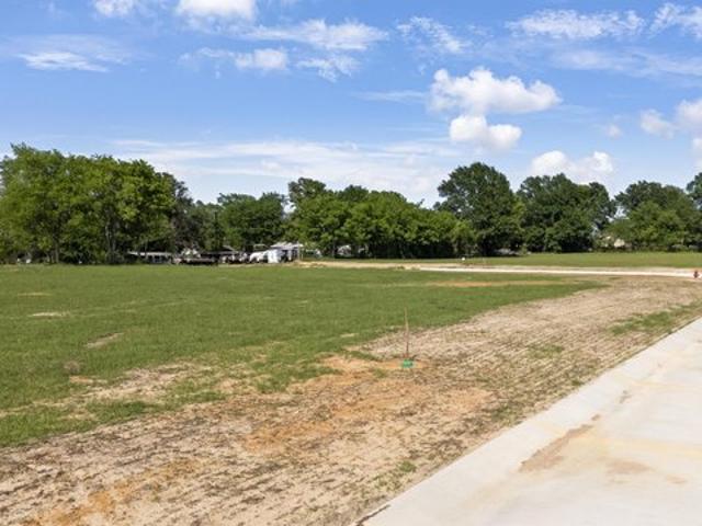 110 W Teal Dr, Troup, TX 75789
