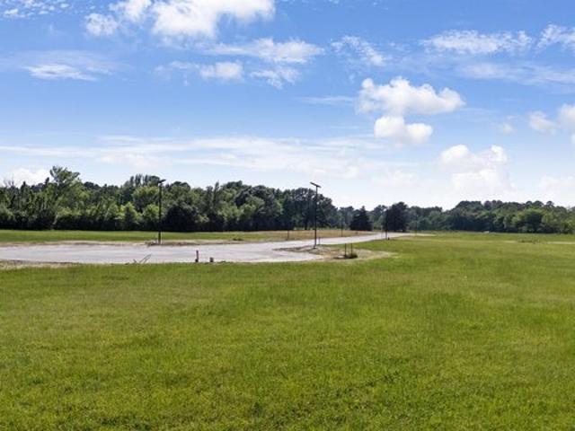 110 W Teal Dr, Troup, TX 75789