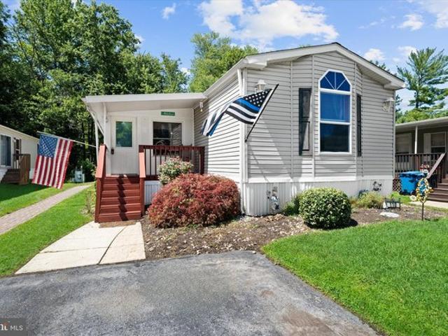 110 W Tulip Ct, Newark, DE 19713