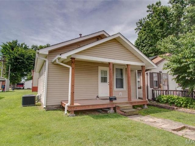 110 W Cherry St, Hartford, IL 62048
