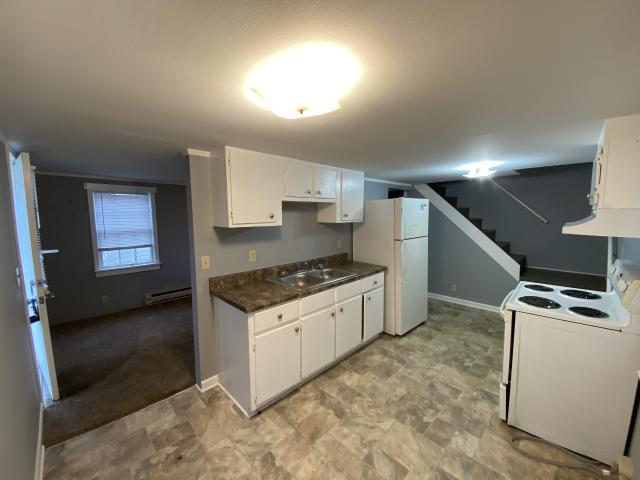 110 W Chestnut St