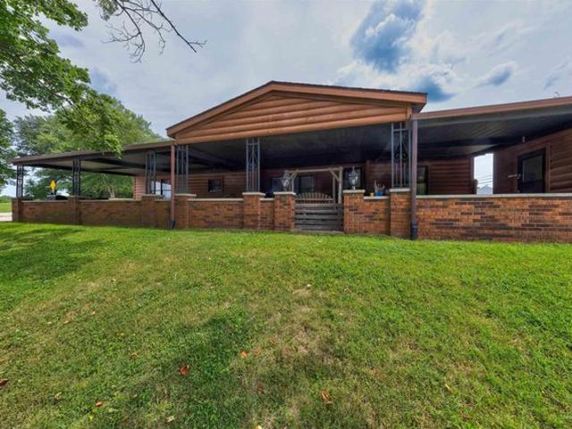 110 W Fletchall St, Poseyville, IN 47633