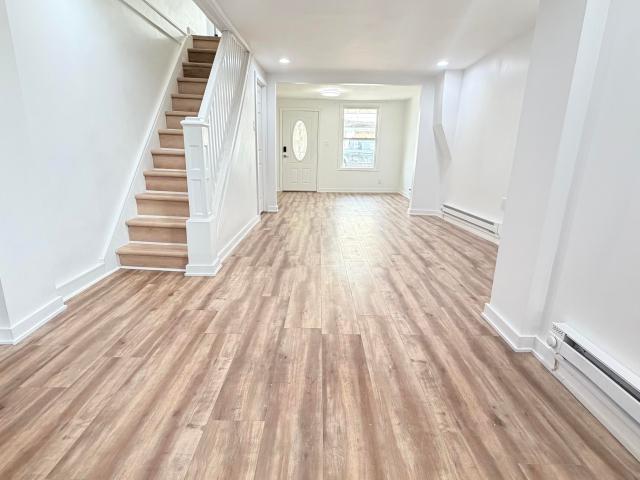 110 W Laurel Street