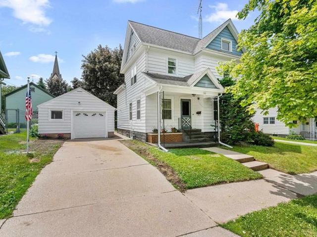 110 W Liberty St, Berlin, WI 54923