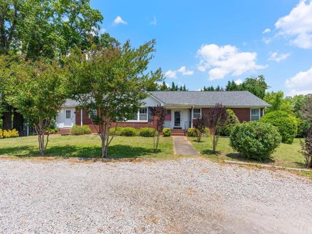 110 W Main St, Duncan, SC 29334