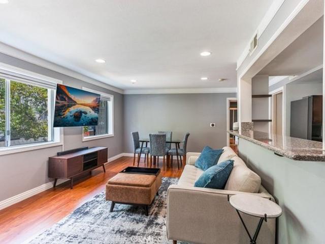 110 W Maple St Unit 2, Glendale, CA 91204