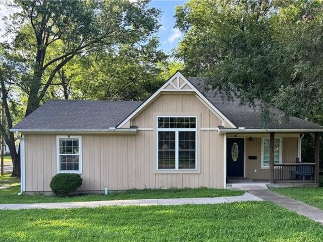 110 W Mill St, Butler, MO 64730
