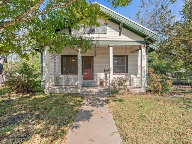 110 W Pecan St, Hutto, TX 78634