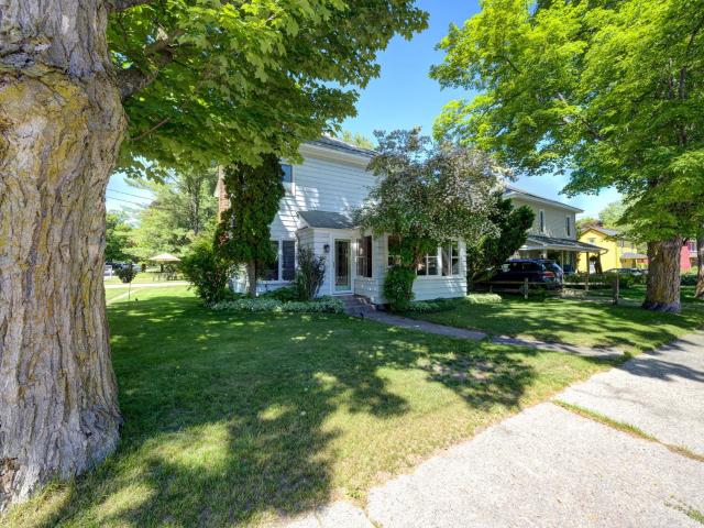 110 W Sixth Street