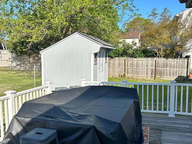 110 Woodland Avenue