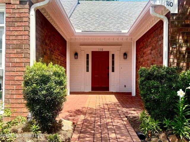 110 Woodland Ridge Drive