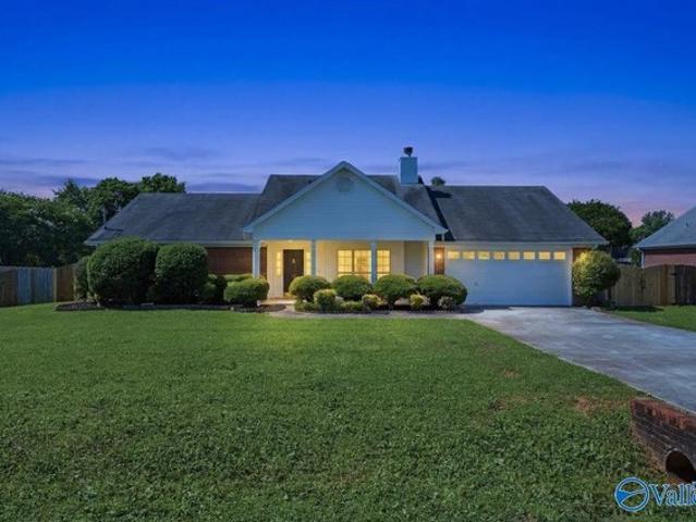110 Word Ln, Harvest, AL 35749
