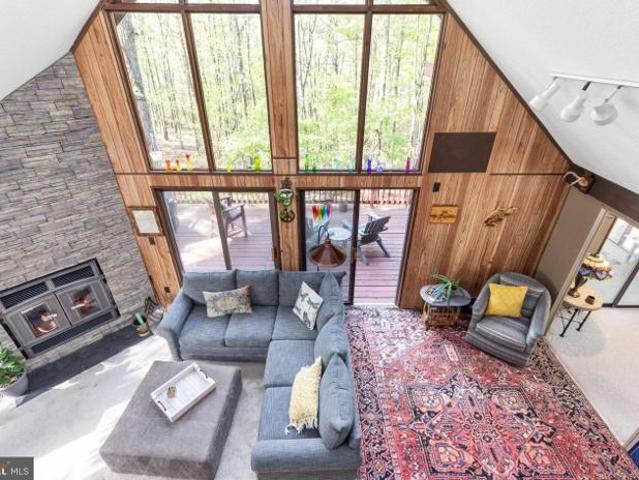 110 Walden Rd, Hedgesville, WV 25427