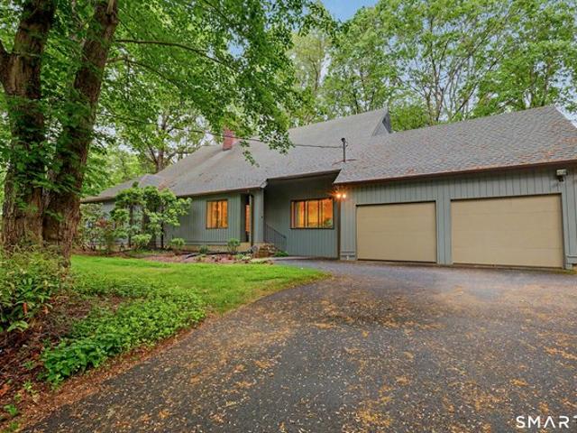 110 Wedgewood Dr, Easton, CT 06612