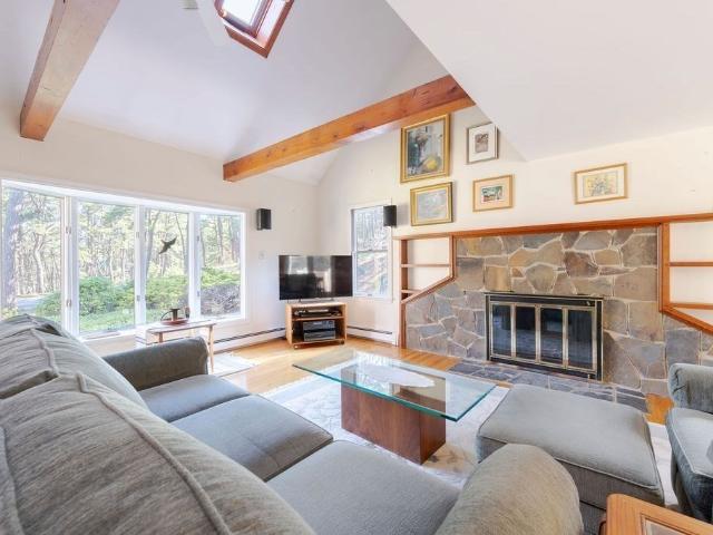 110 Wellfleet Woods Ln