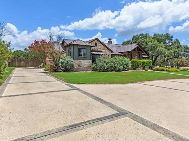 110 Western Oaks