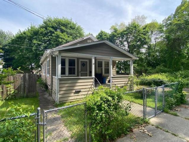 110 Wharton St, West Haven, CT 06516