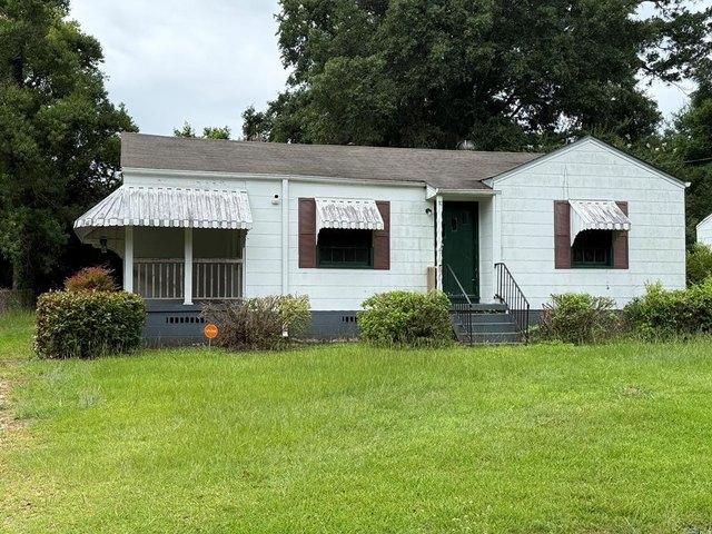 110 White Dr, Troy, AL 36081