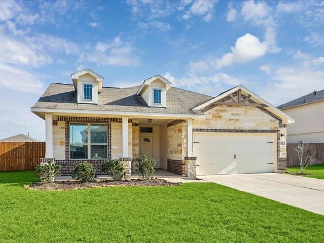 110 White Wing Ln, Sealy, TX 77474