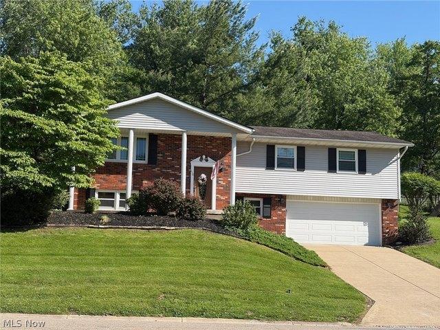110 Windermere Dr, Saint Clairsville, OH 43950