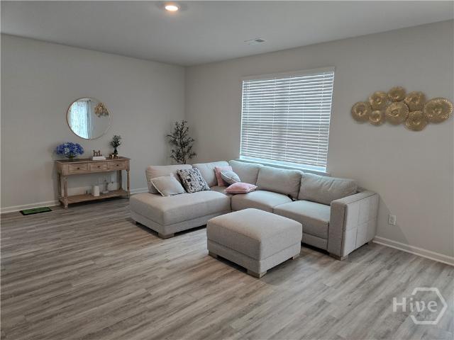 110 Windrush Pines