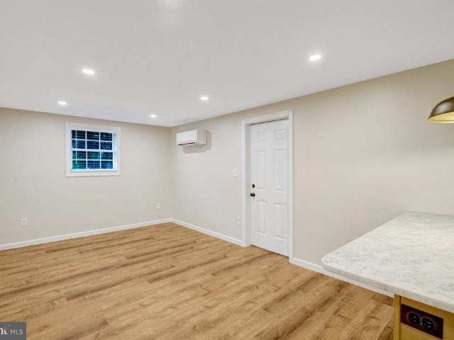 110 Wise St S # 1