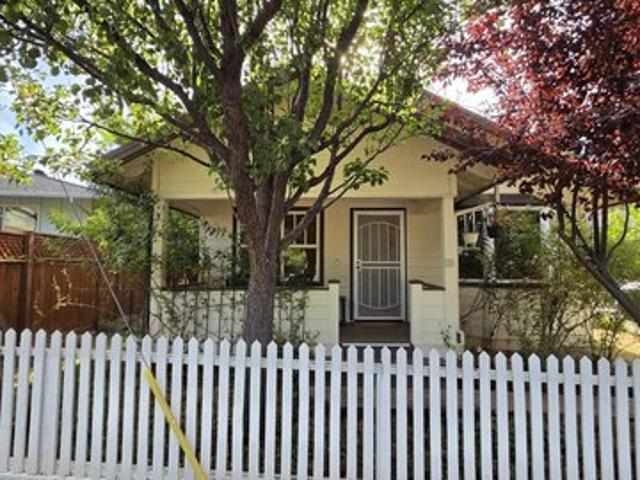 110 Taylor St, Weaverville, CA 96093