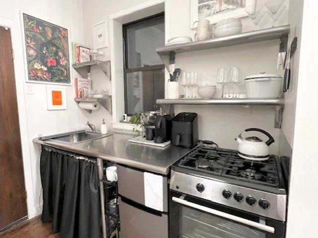 110 Thompson Street, Unit 4C