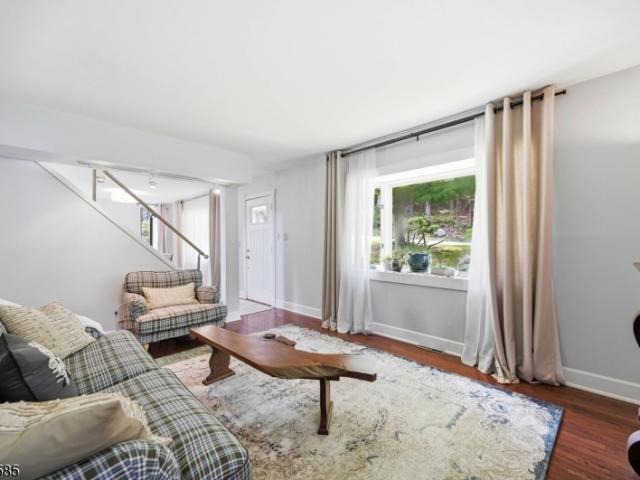 110 Truman Blvd
