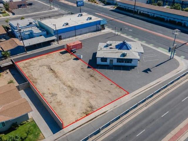 110 Truxtun Ave, Bakersfield, CA 93301