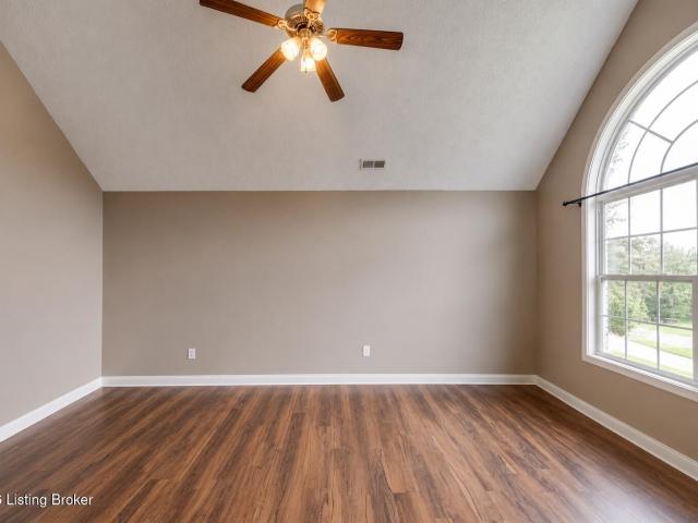 110 Tulip Dr