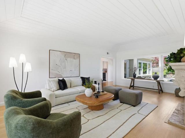 110 Valdeflores Drive