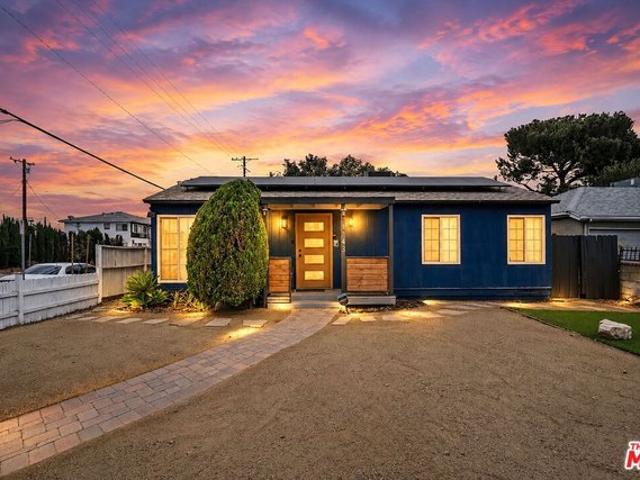 11143 Califa St, Los Angeles, CA 91601