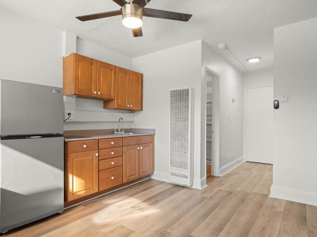 11143 S. Inglewood Ave. Studio Apartment for Rent at 11143 S Inglewood Ave, Inglewood, CA 90304