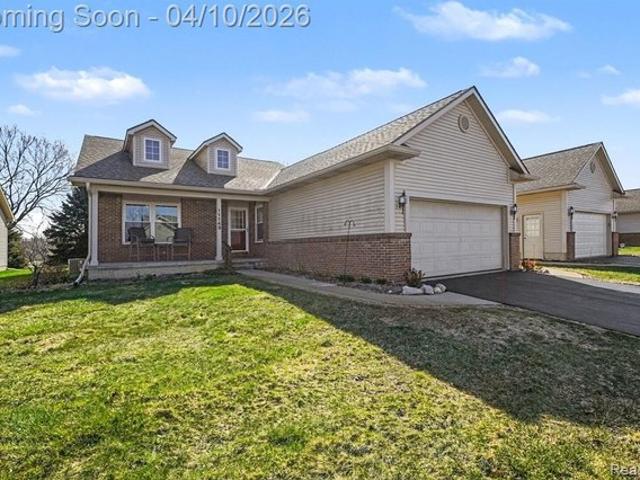 11143 Strathmore Ct Unit 14, Holly, MI 48439