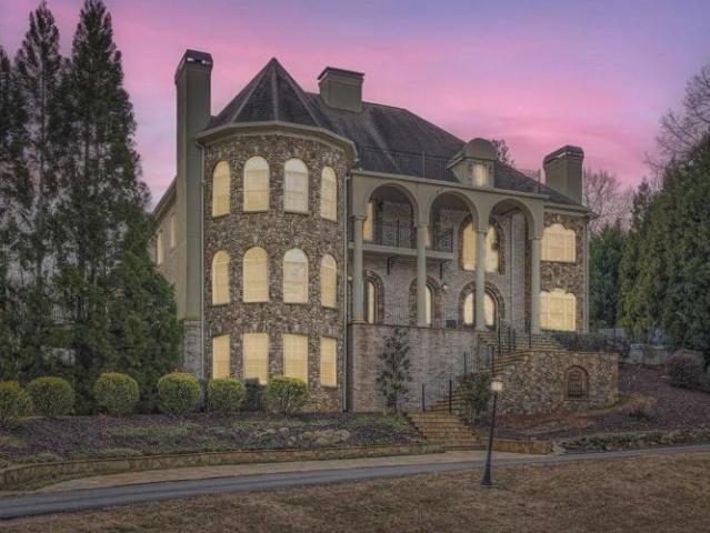 11140 W Rd, Roswell, GA 30075