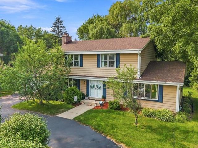 11145 N Riverland Ct, Mequon, WI 53092