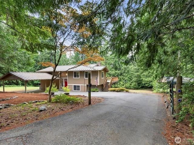 11146 Misty Woods Ln NW, Bremerton, WA 98312