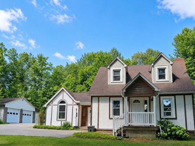 11148 Kile Rd, Chardon, OH 44024