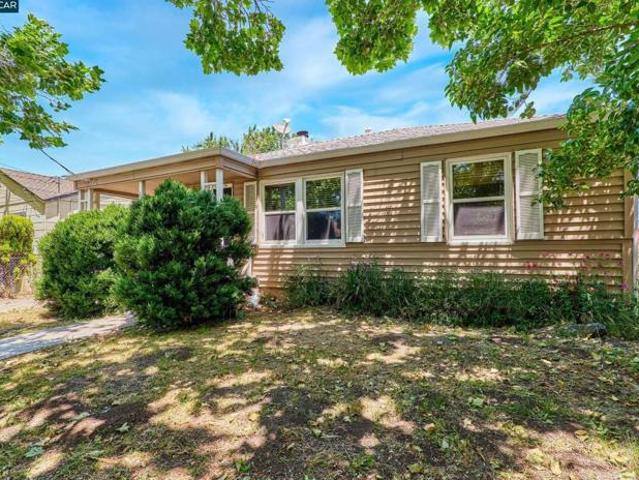 11148 Robledo Dr, Oakland, CA 94603