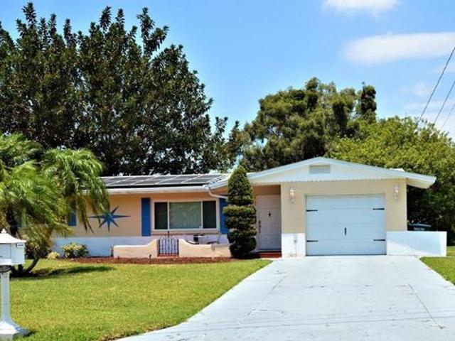 11149 Navajo Dr, Saint Petersburg, FL 33708