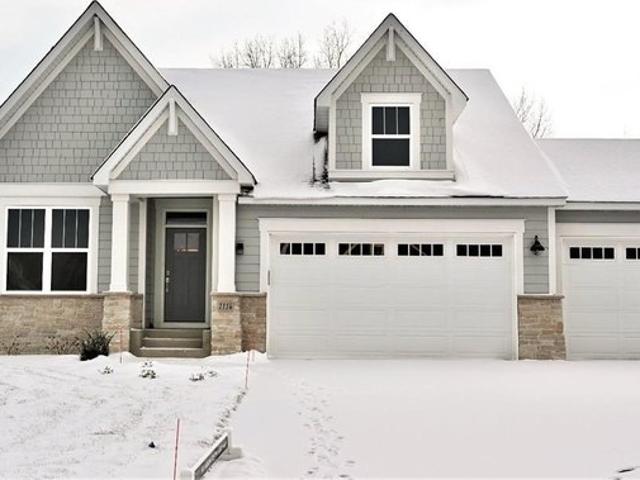 1114 Mehegan Ln, White Bear Township, MN 55127