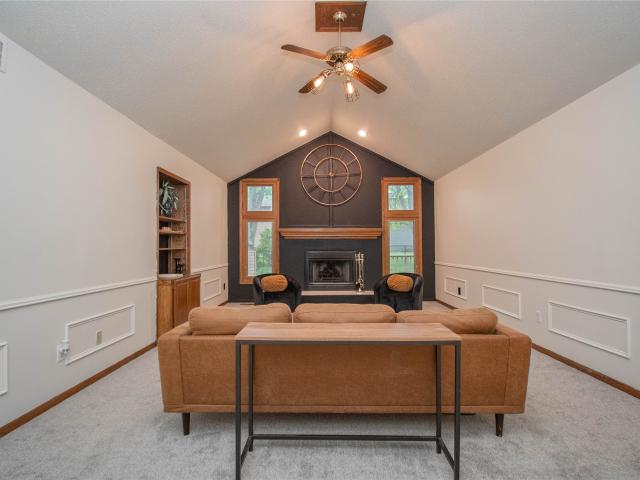 1114 NW Parkridge Drive