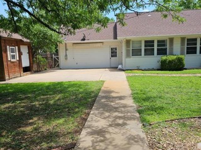 1114 N Jordan Ave, Liberal, KS 67901