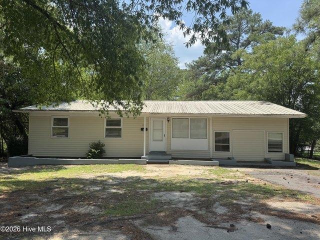 1114 Oak Ave, Rockingham, NC 28379