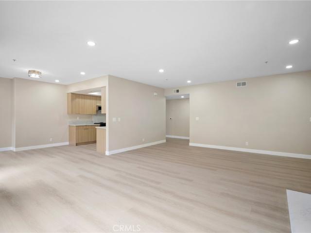 1114 Campbell Street 206