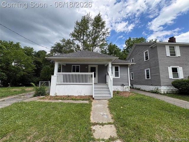 1114 Christopher St, Flint, MI 48503