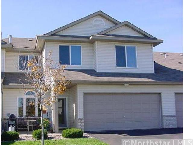 1114 Crystal Pl W, Chaska, MN 55318