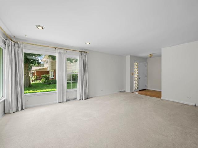 1114 E Dogwood Lane