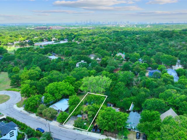 1114 Eleanor St, Austin, TX 78721 | MLS #2749 | Compass